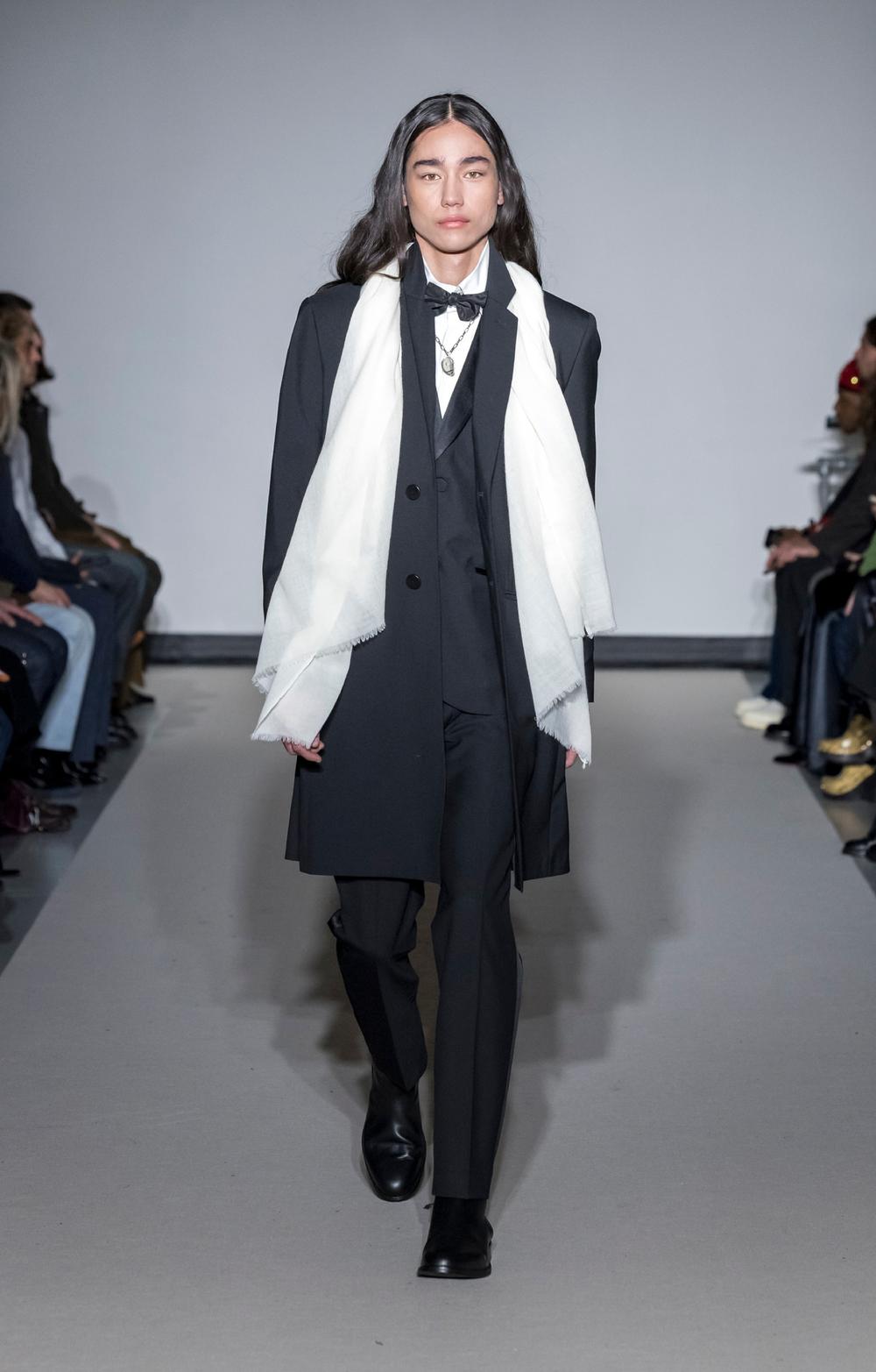 Défilé - Agnes b - Homme Automne-Hiver 26-27
