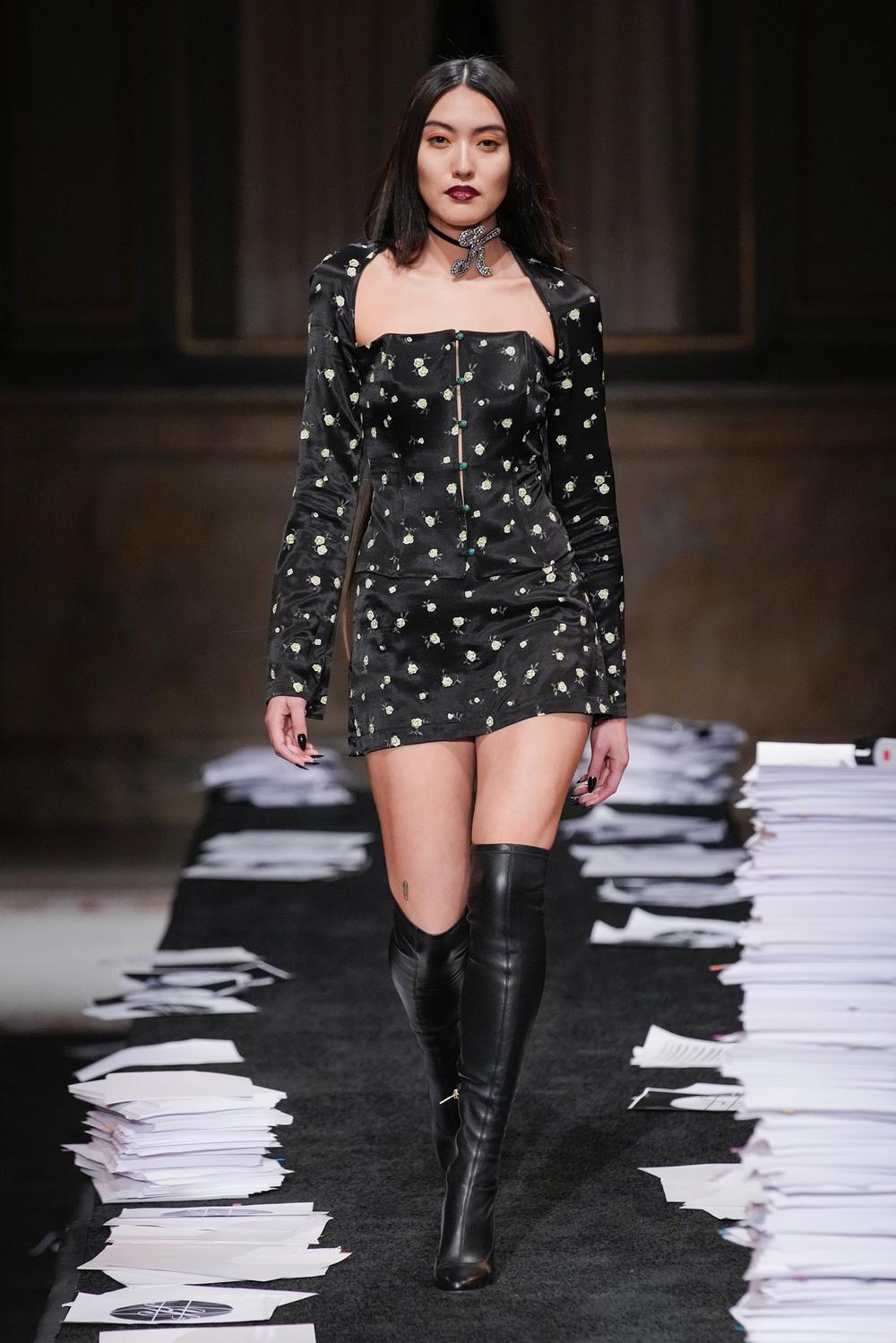 Défilé - Kim shui - Prêt à porter Automne-Hiver 23-24