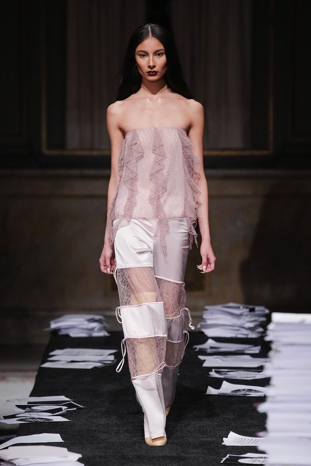 Défilé - Kim shui - Prêt à porter Automne-Hiver 23-24