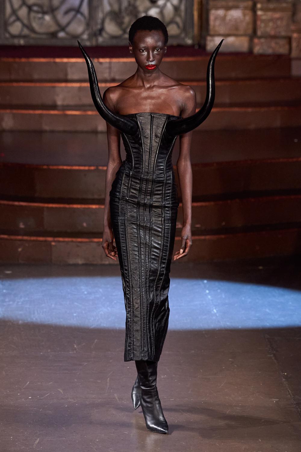 Défilé - Luis de javier - Prêt à porter Automne-Hiver 23-24