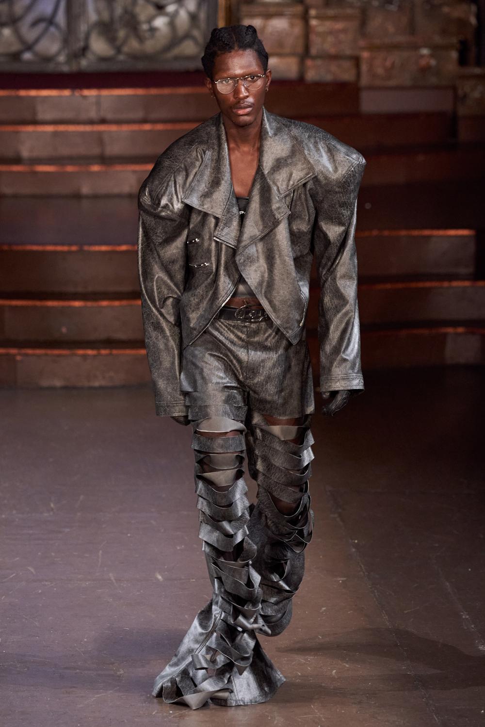 Défilé - Luis de javier - Prêt à porter Automne-Hiver 23-24