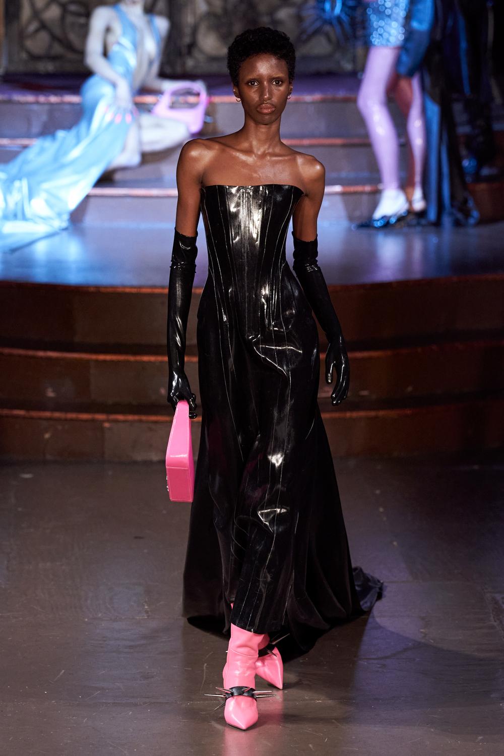 Défilé - Luis de javier - Prêt à porter Automne-Hiver 23-24