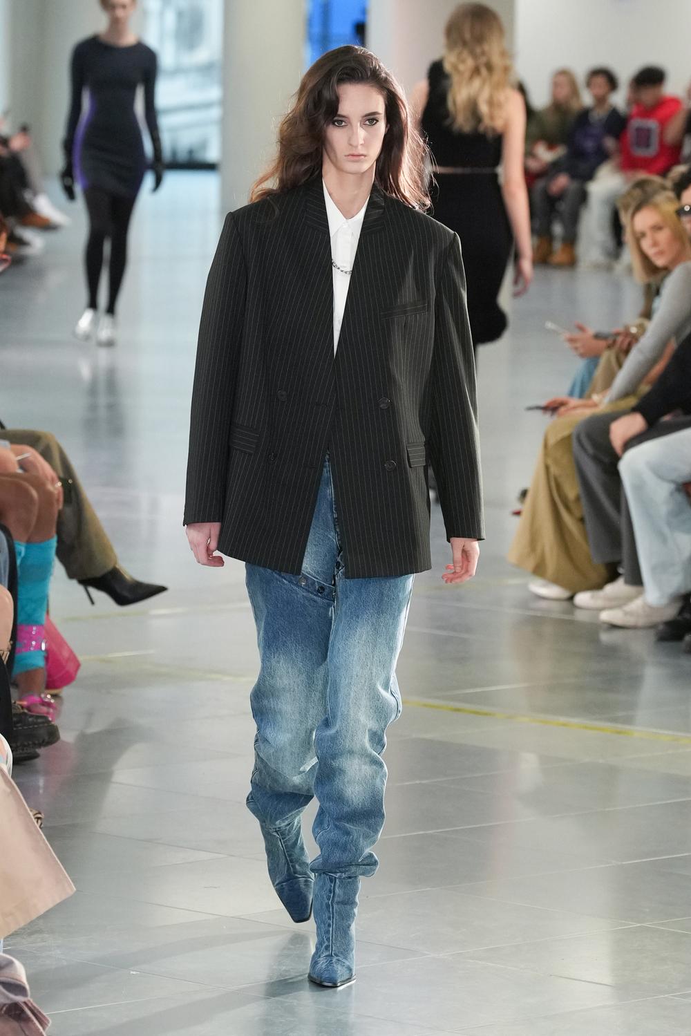 Défilé - Mark fast - Prêt à porter Automne-Hiver 24-25