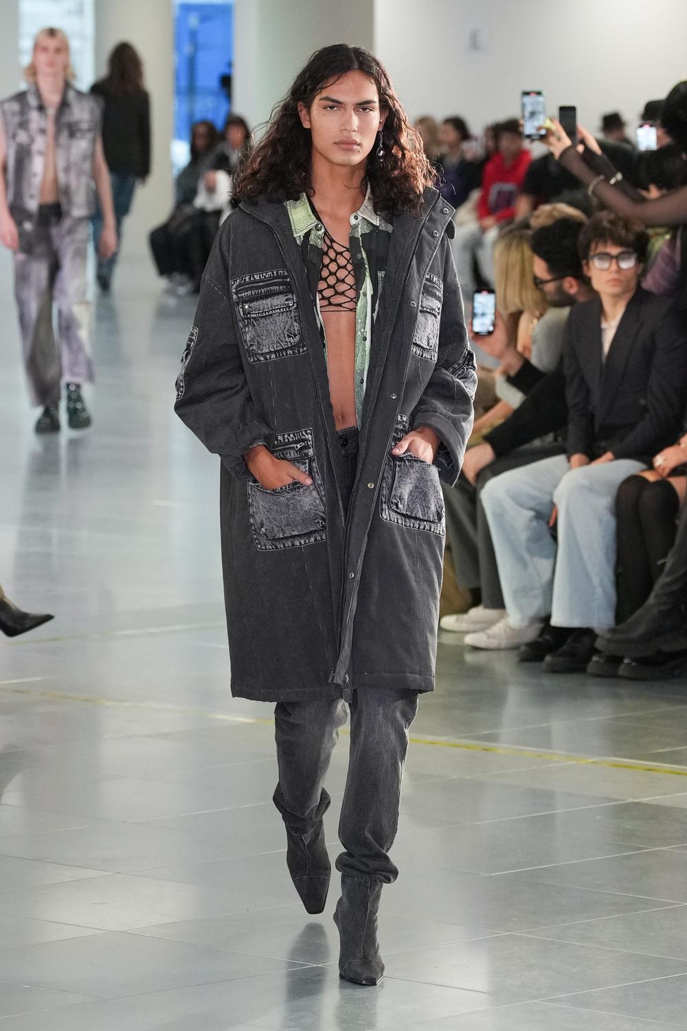 Défilé - Mark fast - Prêt à porter Automne-Hiver 24-25
