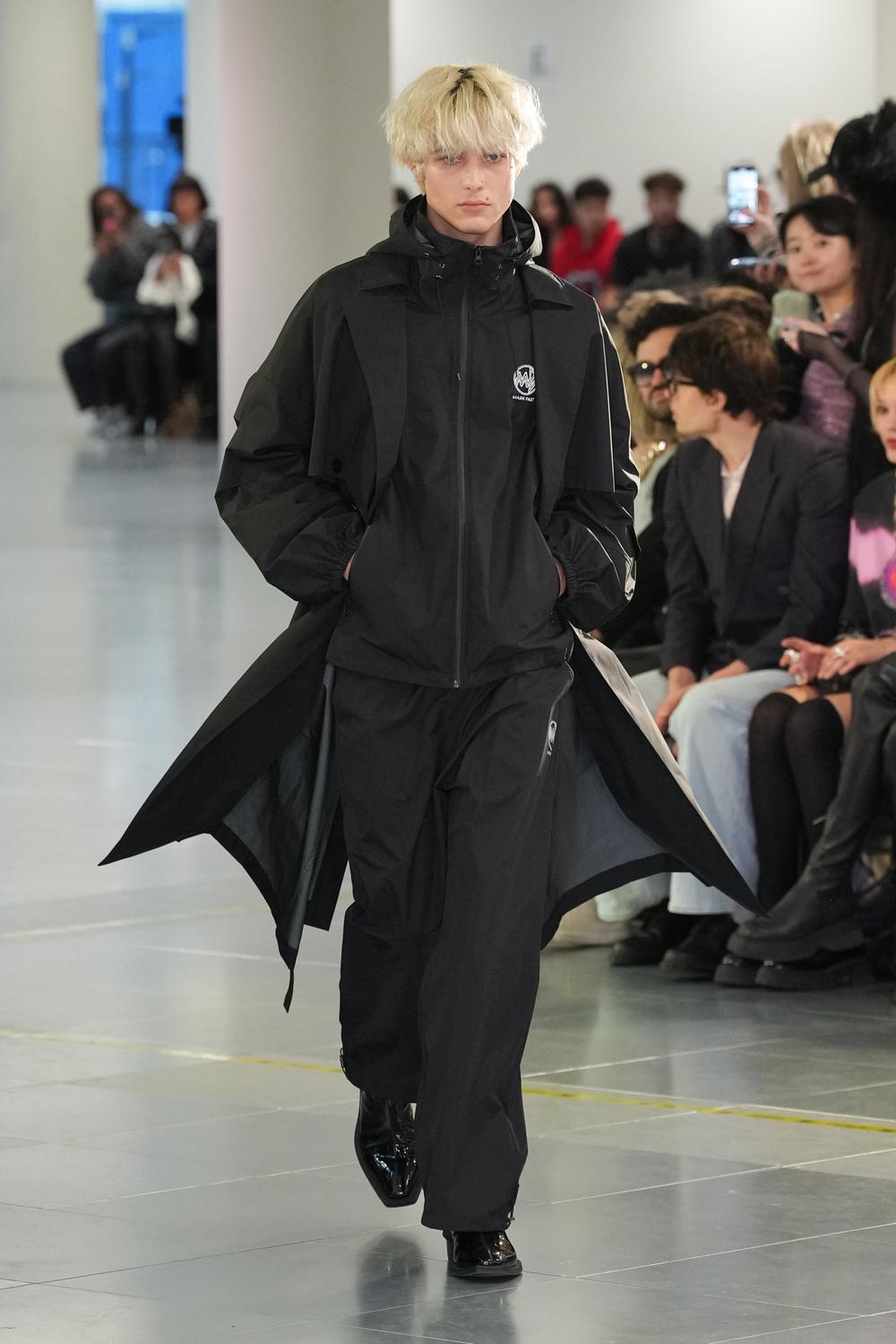 Défilé - Mark fast - Prêt à porter Automne-Hiver 24-25