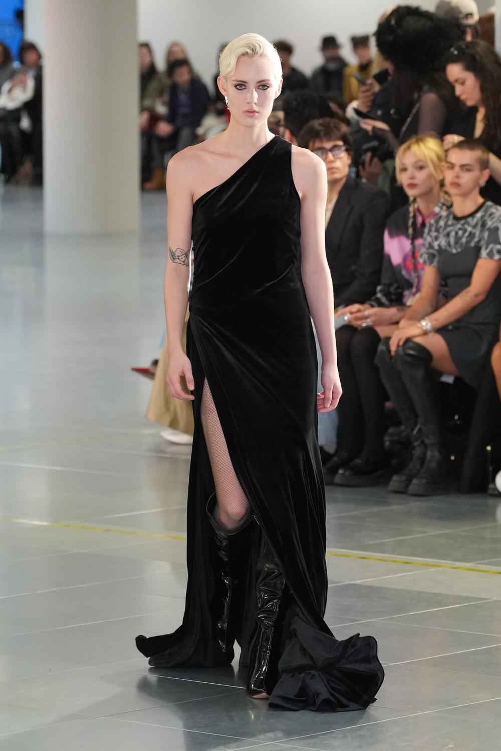 Défilé - Mark fast - Prêt à porter Automne-Hiver 24-25