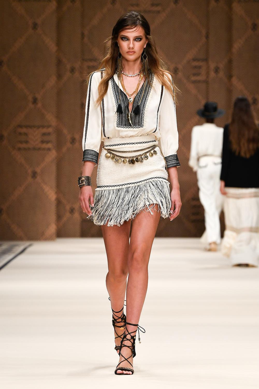 Défilé - Elisabetta franchi - Prêt à porter Printemps-Eté 2023