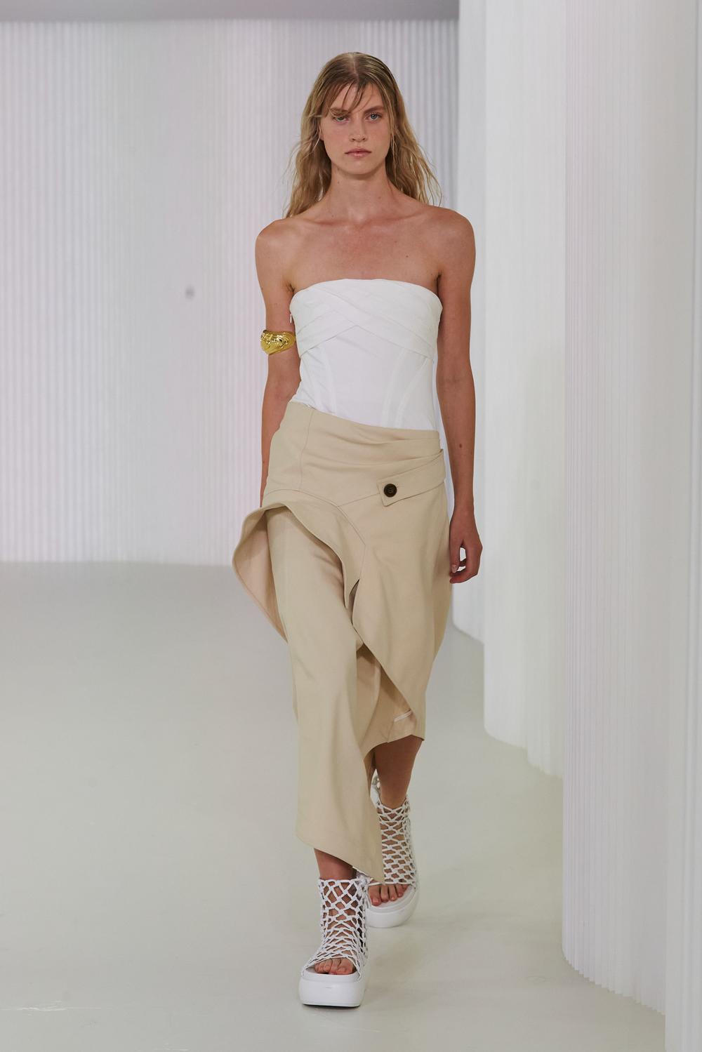 Défilé - Jonathan simkhai - Prêt à porter Printemps-Eté 2023