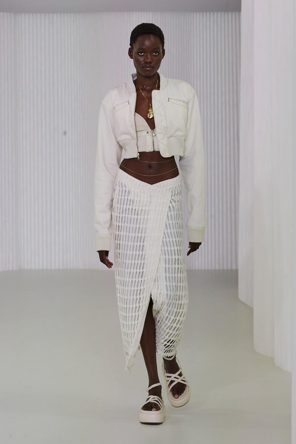 Défilé - Jonathan simkhai - Prêt à porter Printemps-Eté 2023