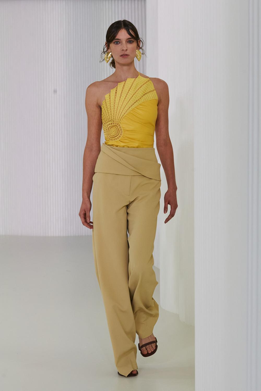 Défilé - Jonathan simkhai - Prêt à porter Printemps-Eté 2023