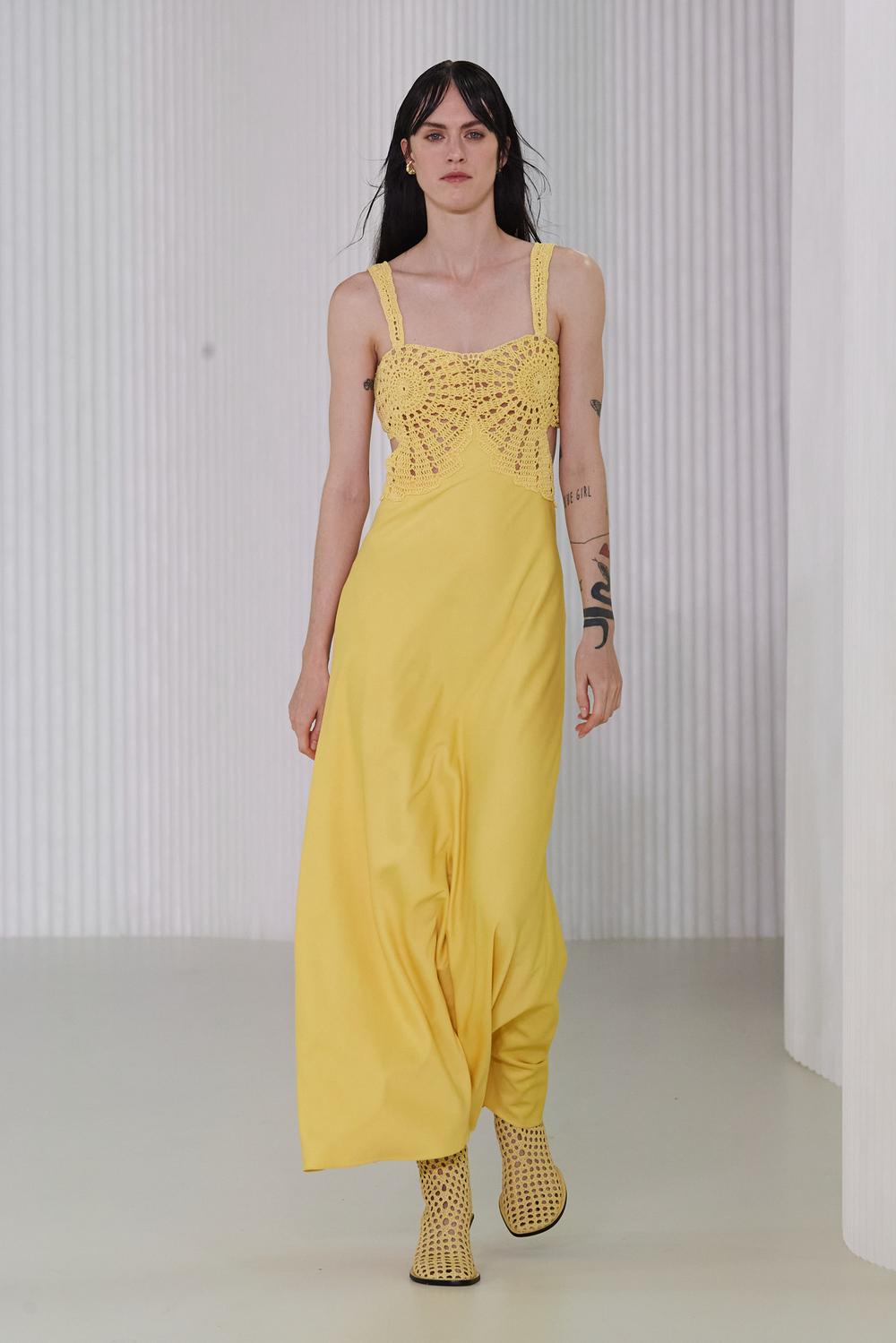 Défilé - Jonathan simkhai - Prêt à porter Printemps-Eté 2023