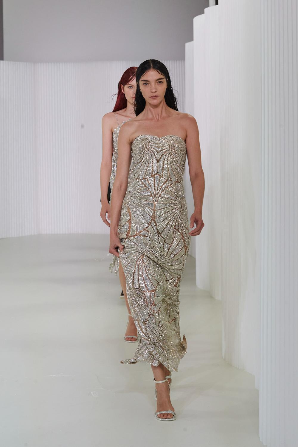 Défilé - Jonathan simkhai - Prêt à porter Printemps-Eté 2023