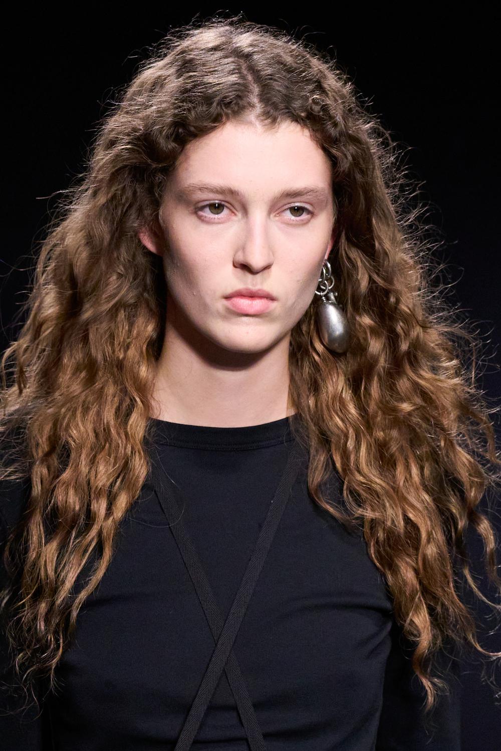 Défilé - Ann demeulemeester - Prêt à porter Printemps-Eté 2023