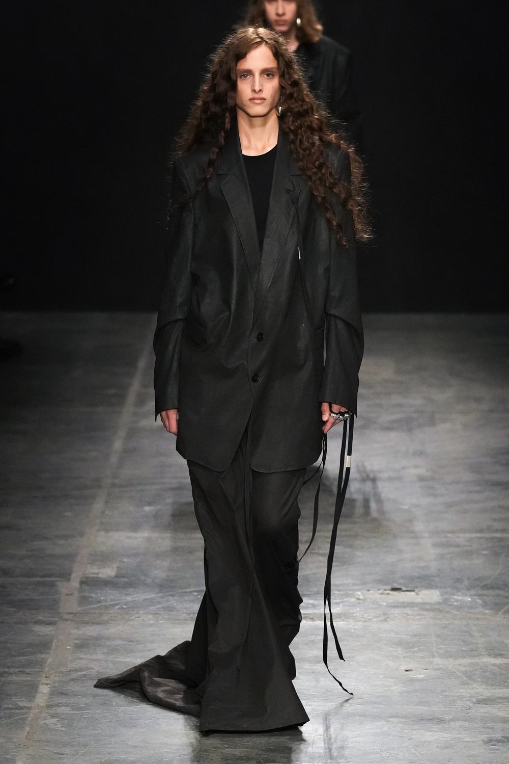 Défilé - Ann demeulemeester - Prêt à porter Printemps-Eté 2023