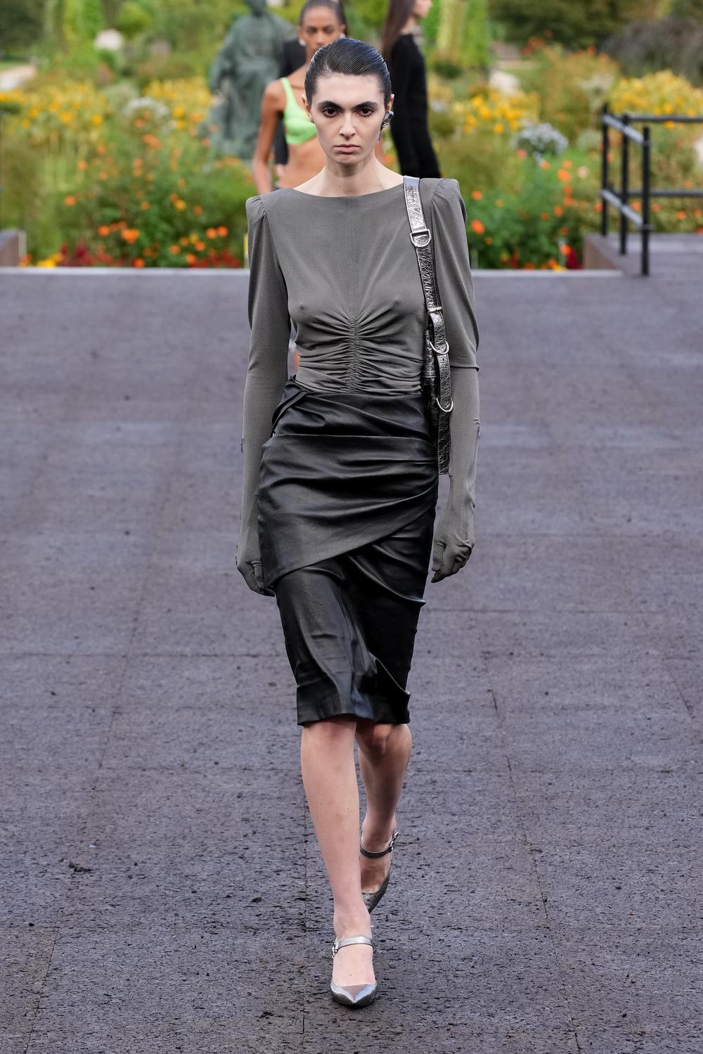 Défilé - Givenchy - Prêt à porter Printemps-Eté 2023