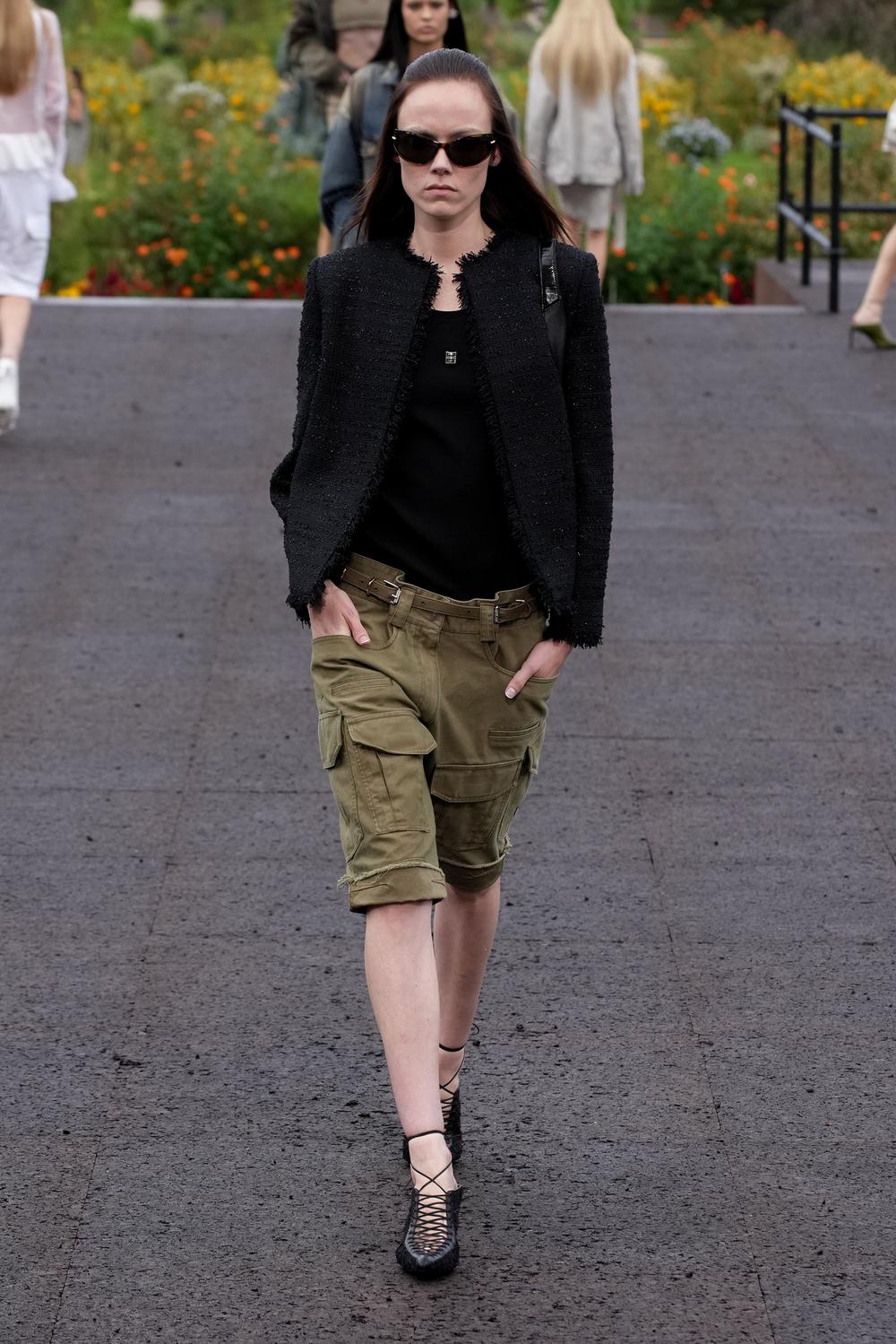 Défilé - Givenchy - Prêt à porter Printemps-Eté 2023