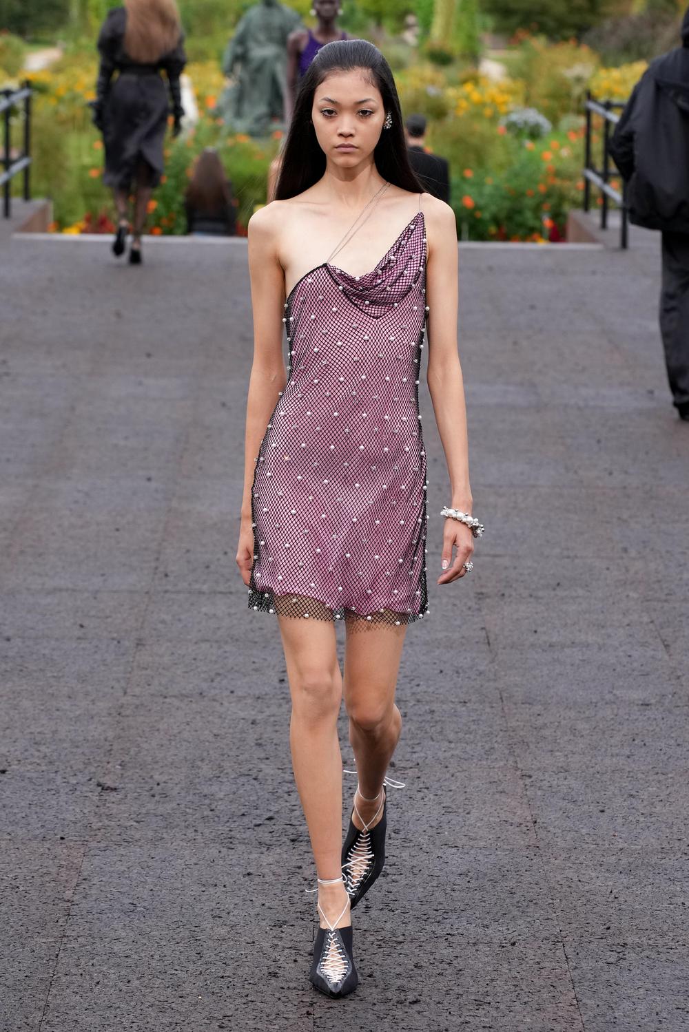 Défilé - Givenchy - Prêt à porter Printemps-Eté 2023