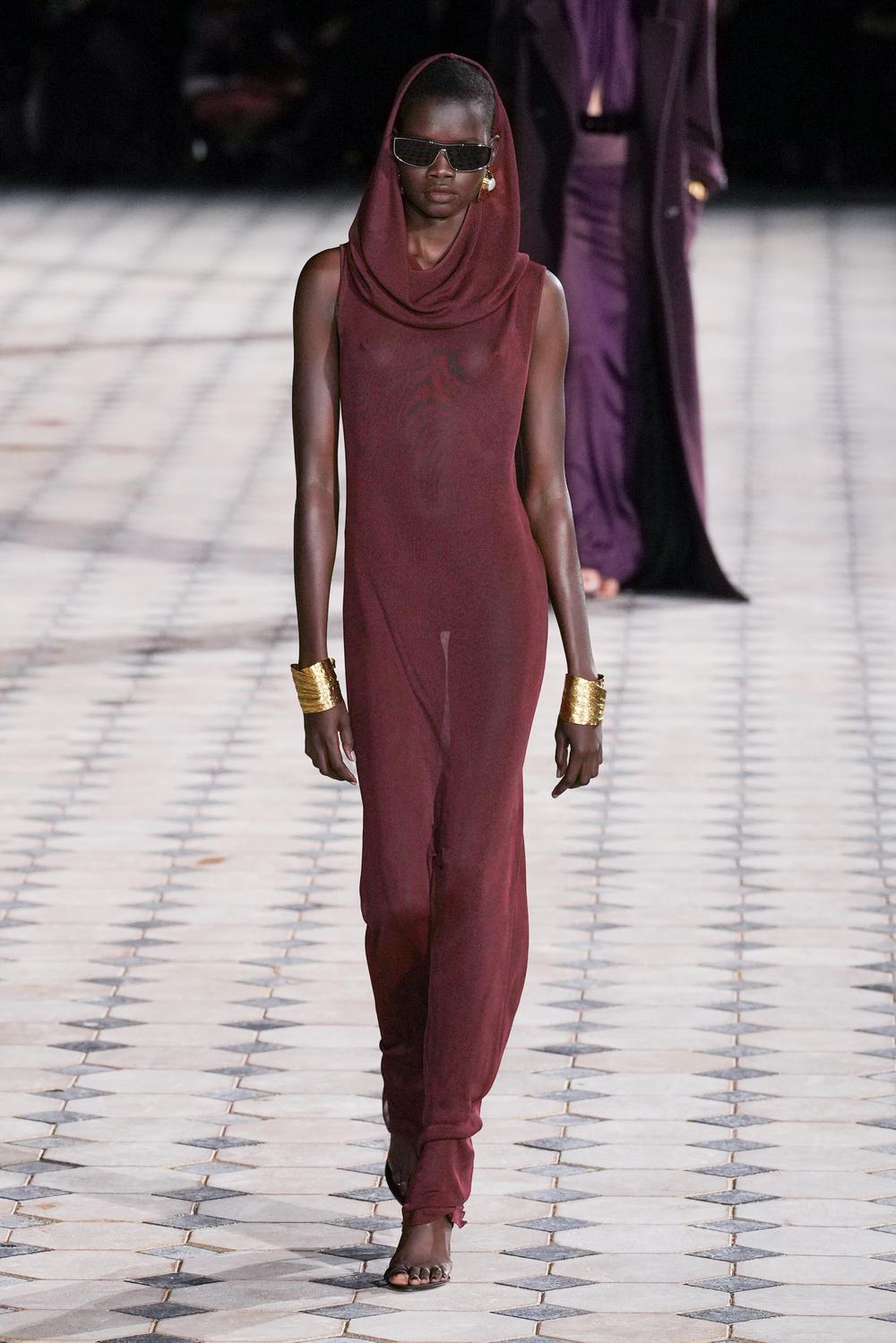 Défilé - Saint laurent - Prêt à porter Printemps-Eté 2023