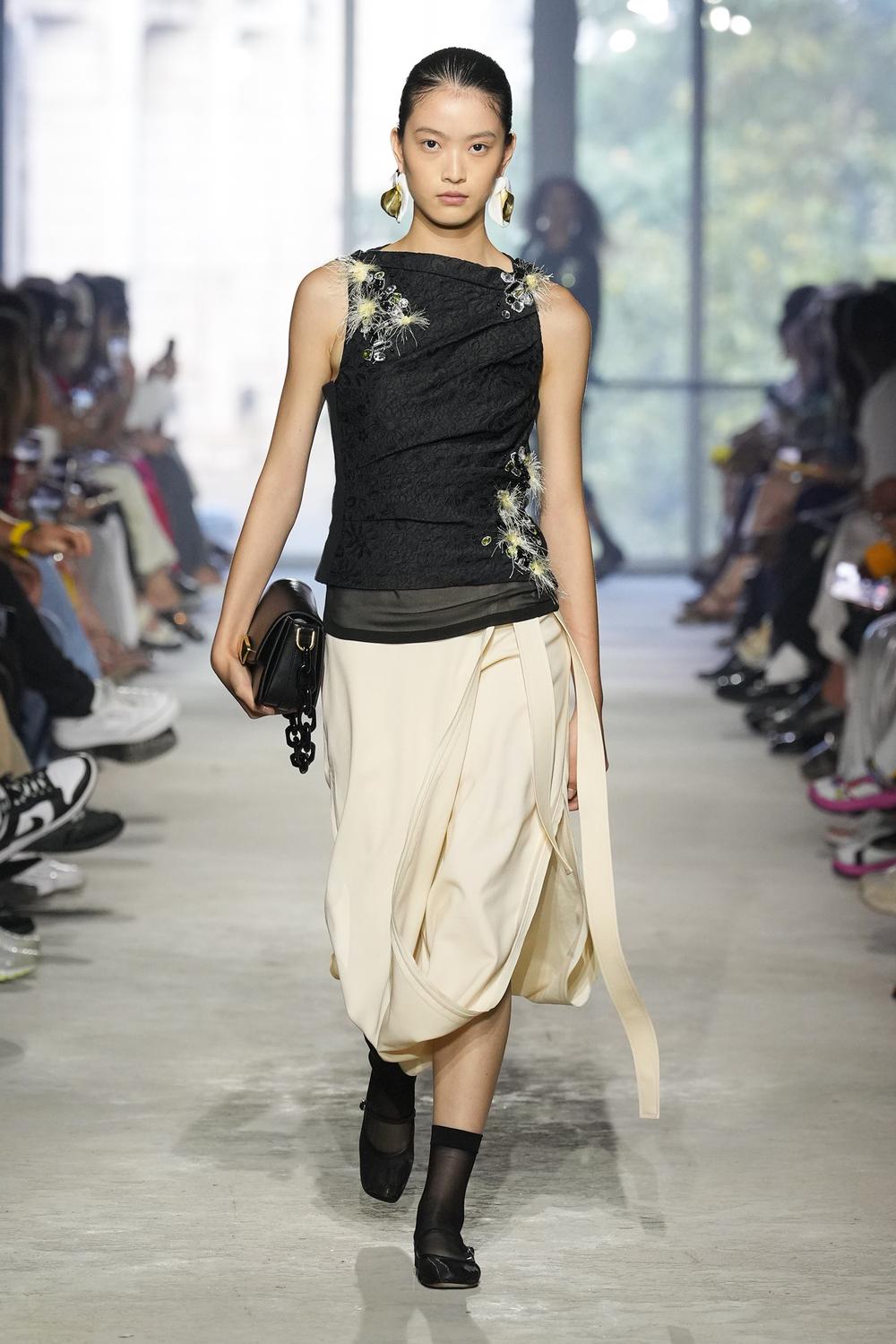 Défilé - 3.1 phillip lim - Prêt à porter Printemps-Eté 2024