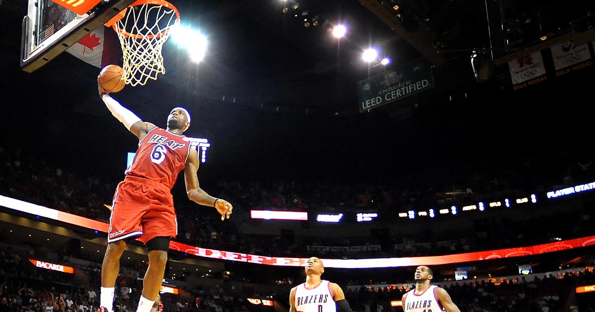 LeBron James plane toujours plus haut