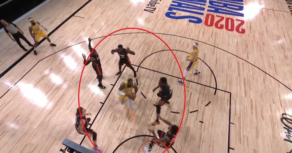 Top 5 : quand LeBron James se joue de toute la défense de Miami (vidéo)
