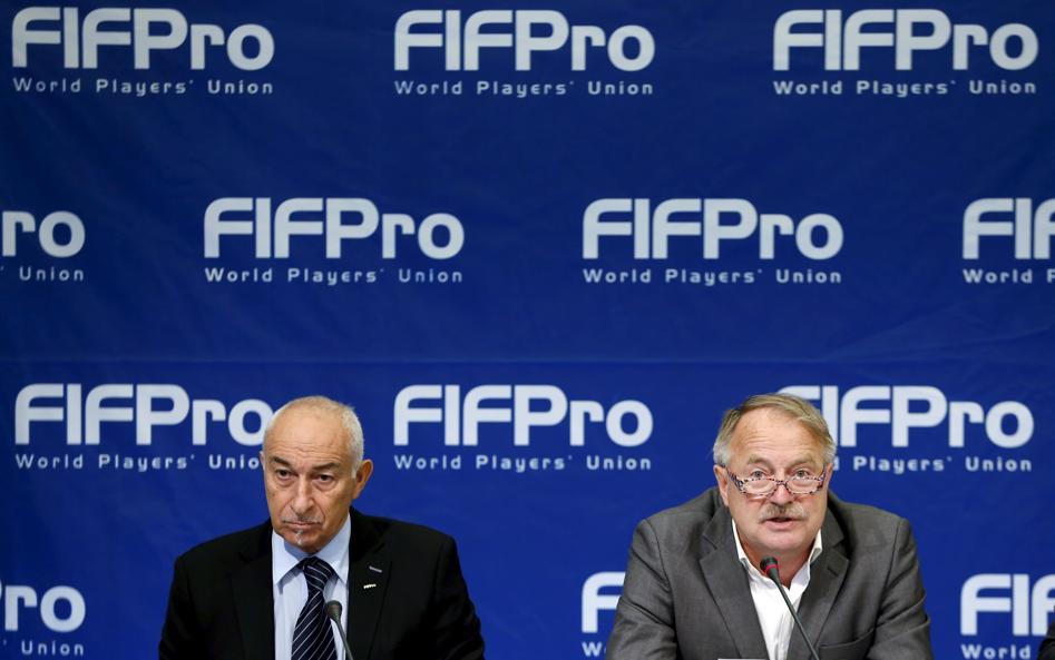 Et si les transferts étaient supprimés dans le football