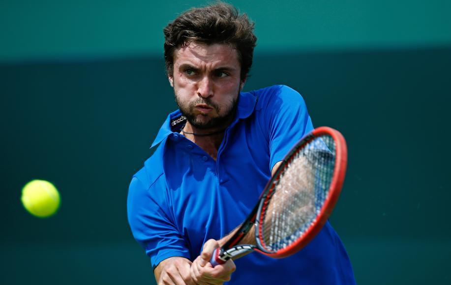 Simon lance bien les Bleus